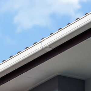 Seamless Gutters: DIY vs. Professional Installation - Making the Right ...